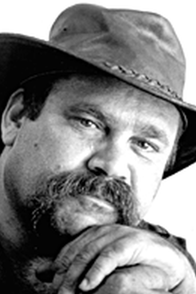 Aaron Pedersen-Guest Keynote & Event Speaker | ICMI